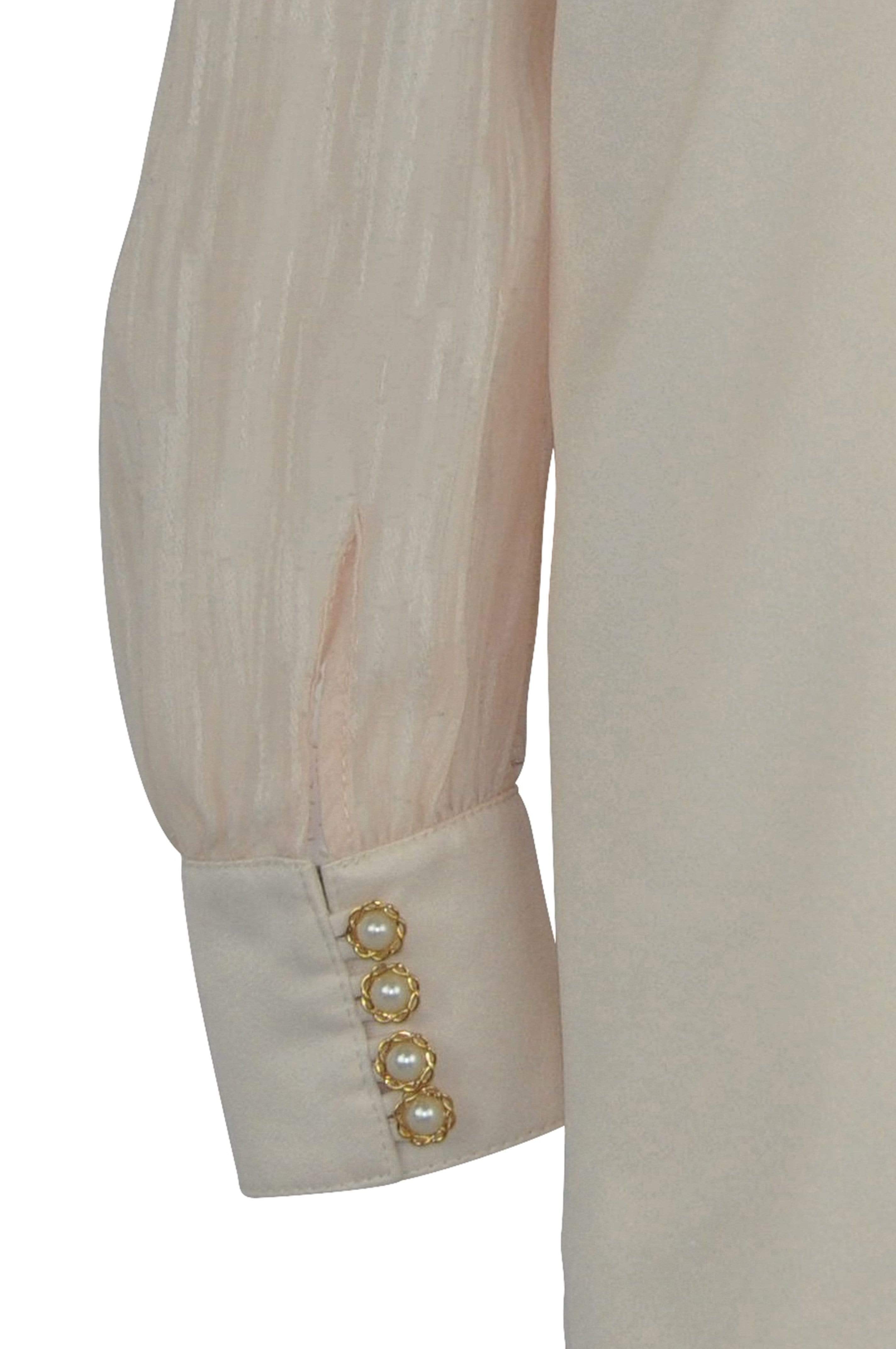 Facebook Pinterest Twitter